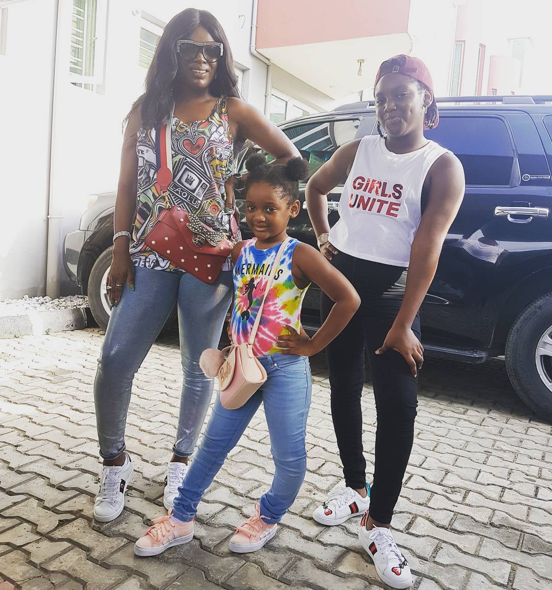 Checkout This Lovely Photo Of Annie Idibia And Her Daughters ...