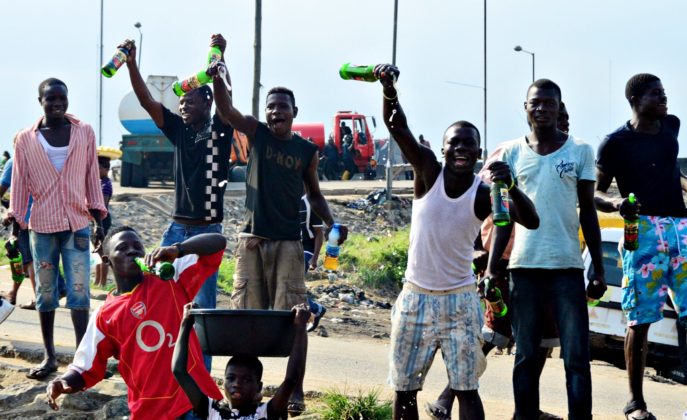 8 signs your boyfriend is an Agbero - YabaLeftOnline