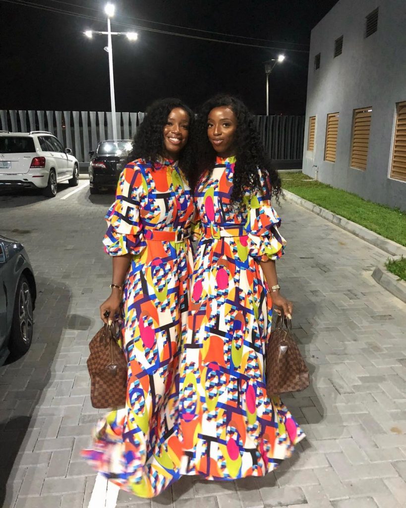 Meet gorgeous Nigerian identical twin sisters that wear the same outfit everyday (Photos ...