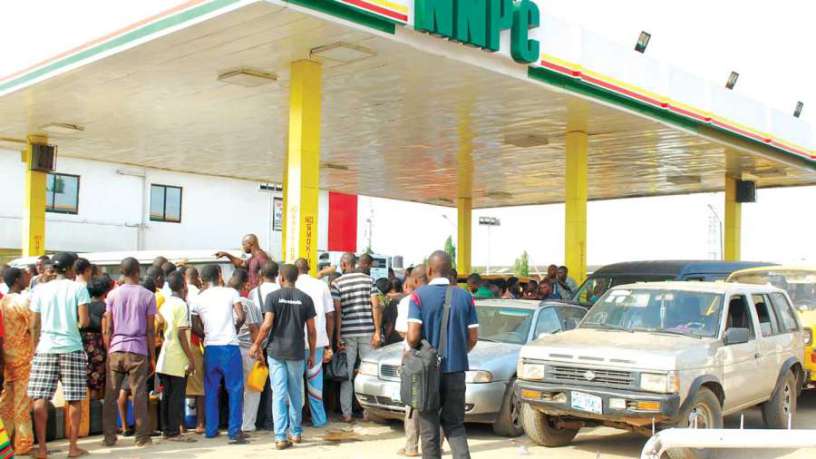 Stop panic buying, there Is enough fuel in circulation – NUPENG - YabaLeftOnline