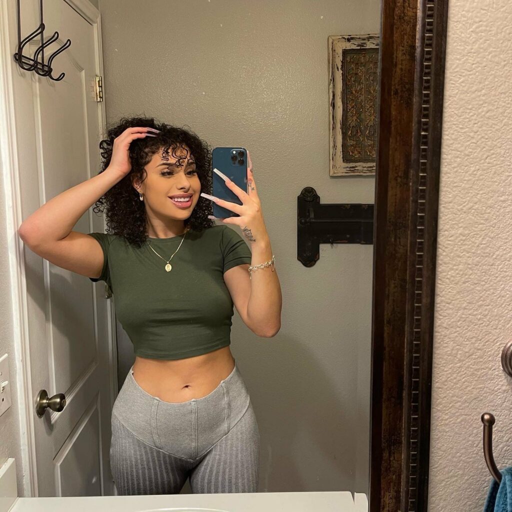 Lady shows off six sneakers, two new iPhone 12 Pro Max and other items ...