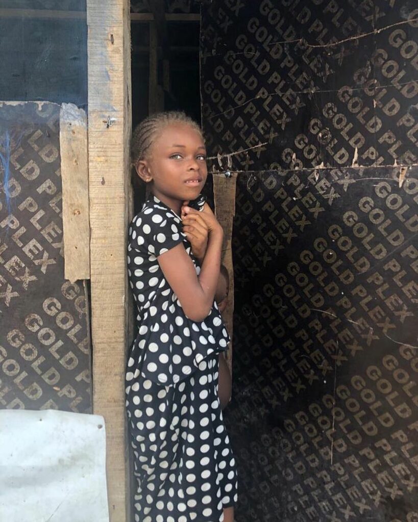 Homeless Nigerian girl becomes an internet sensation after she was ...
