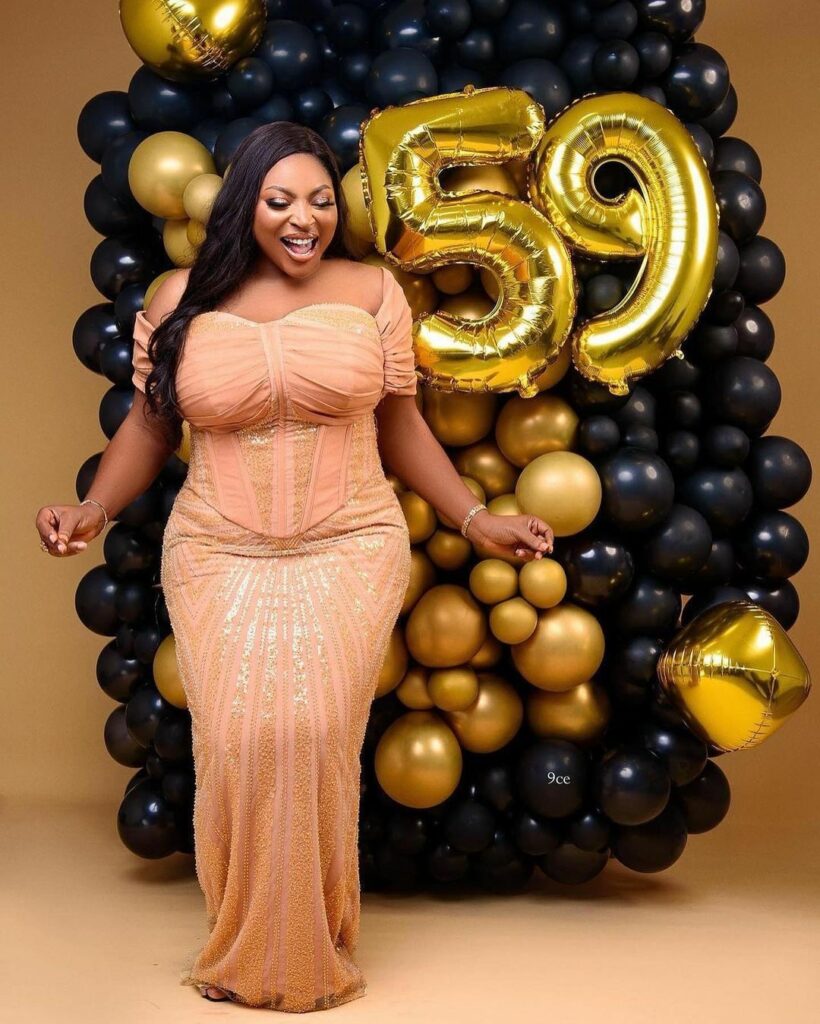 59-year-old woman shocks many over her agelessness in her birthday ...