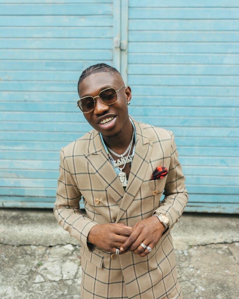 Singer, Zlatan Ibile rewards his lawyer with a Rolex wristwatch (video ...