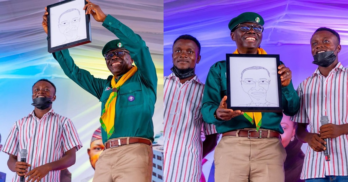 Lagos State Governor, Sanwo-Olu heartily receives caricature drawing ...