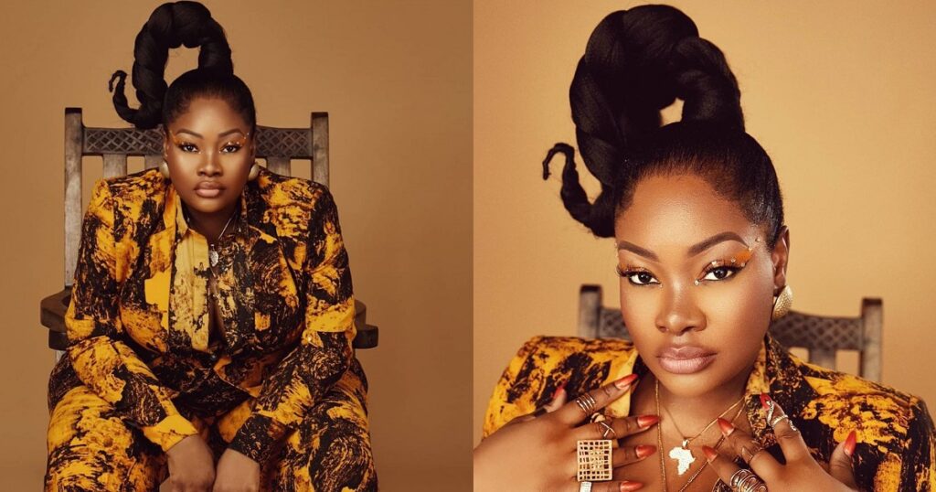 "Curvy girls rock" - OAP Toolz Says, As She Show Off Her Sexy Body.