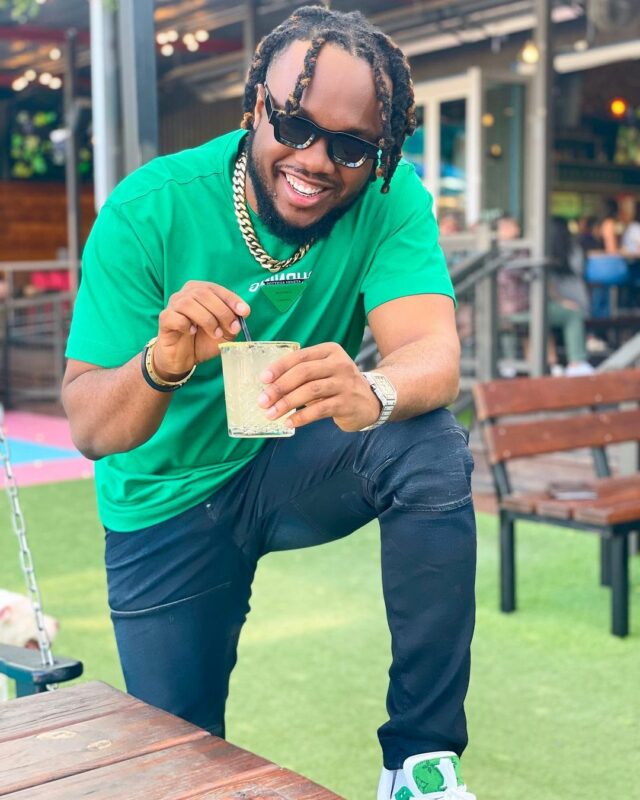 Instagram Comedian, Chief Obi builds a new house in the US (video)