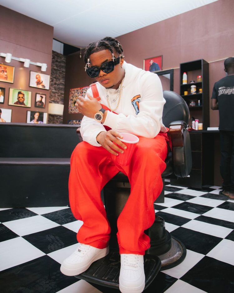 Singer, Crayon moves his parents out of 'trenches' to a new house ...