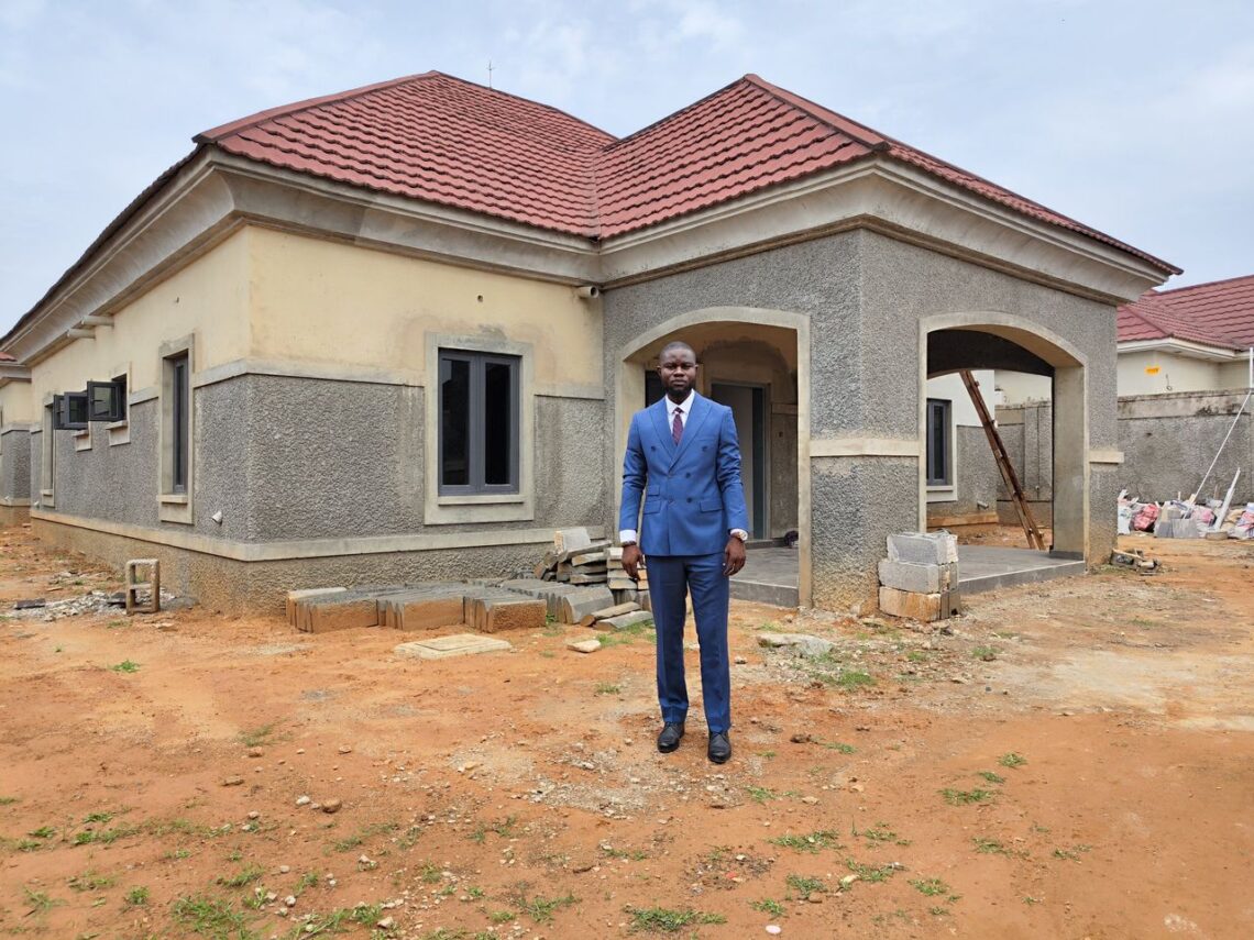 "Miracle no dey tire Jesus" – Nigerian man declares as he shows off his ...