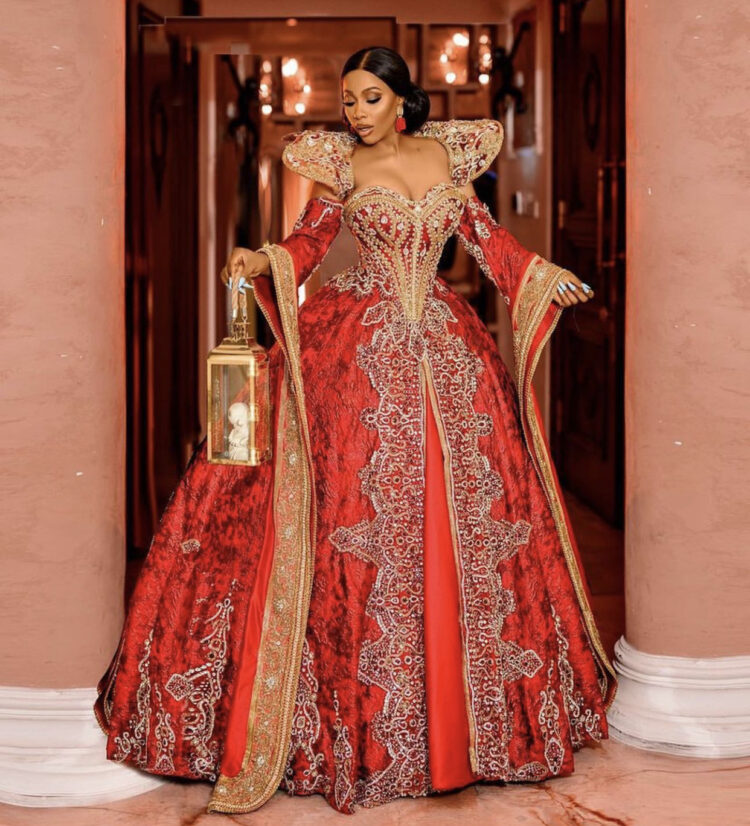 Netizens mock BBNaija star Erica over choice of outfit to Queen ...